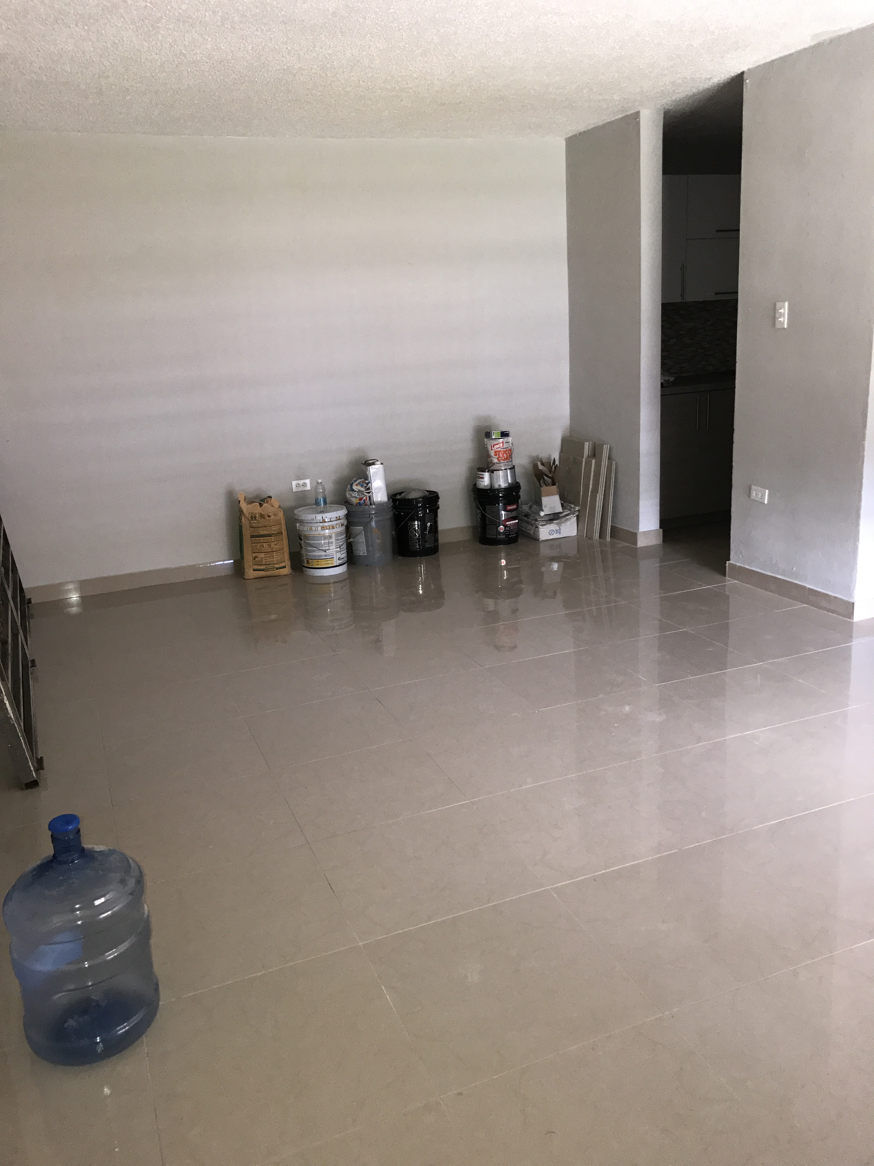 Condominio Lucerna, Carolina