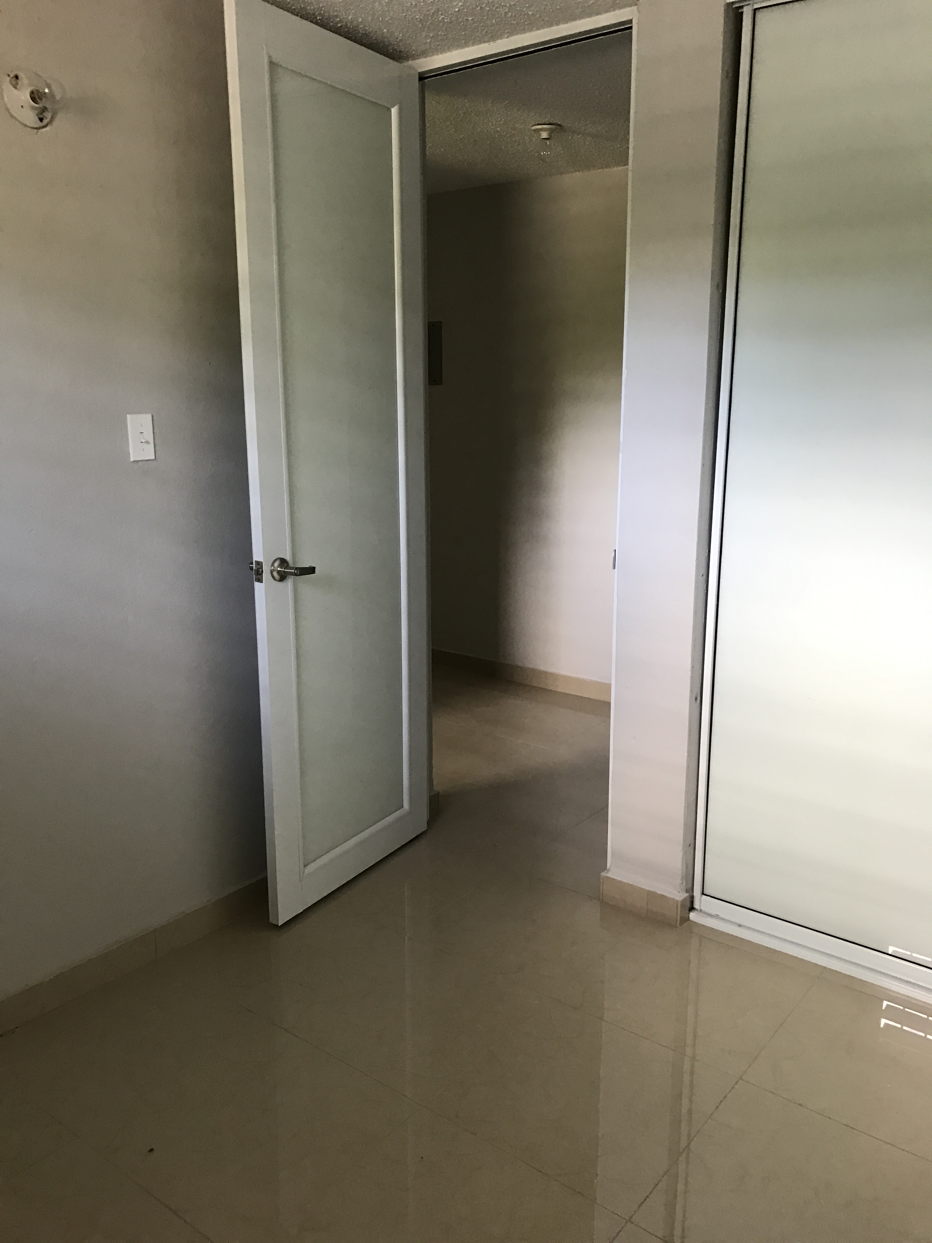 Condominio Lucerna, Carolina